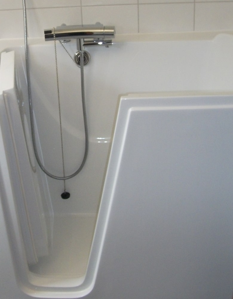 Sitzbadewanne mit Seiteneinstieg «Mallorca» - VitaActiva AG